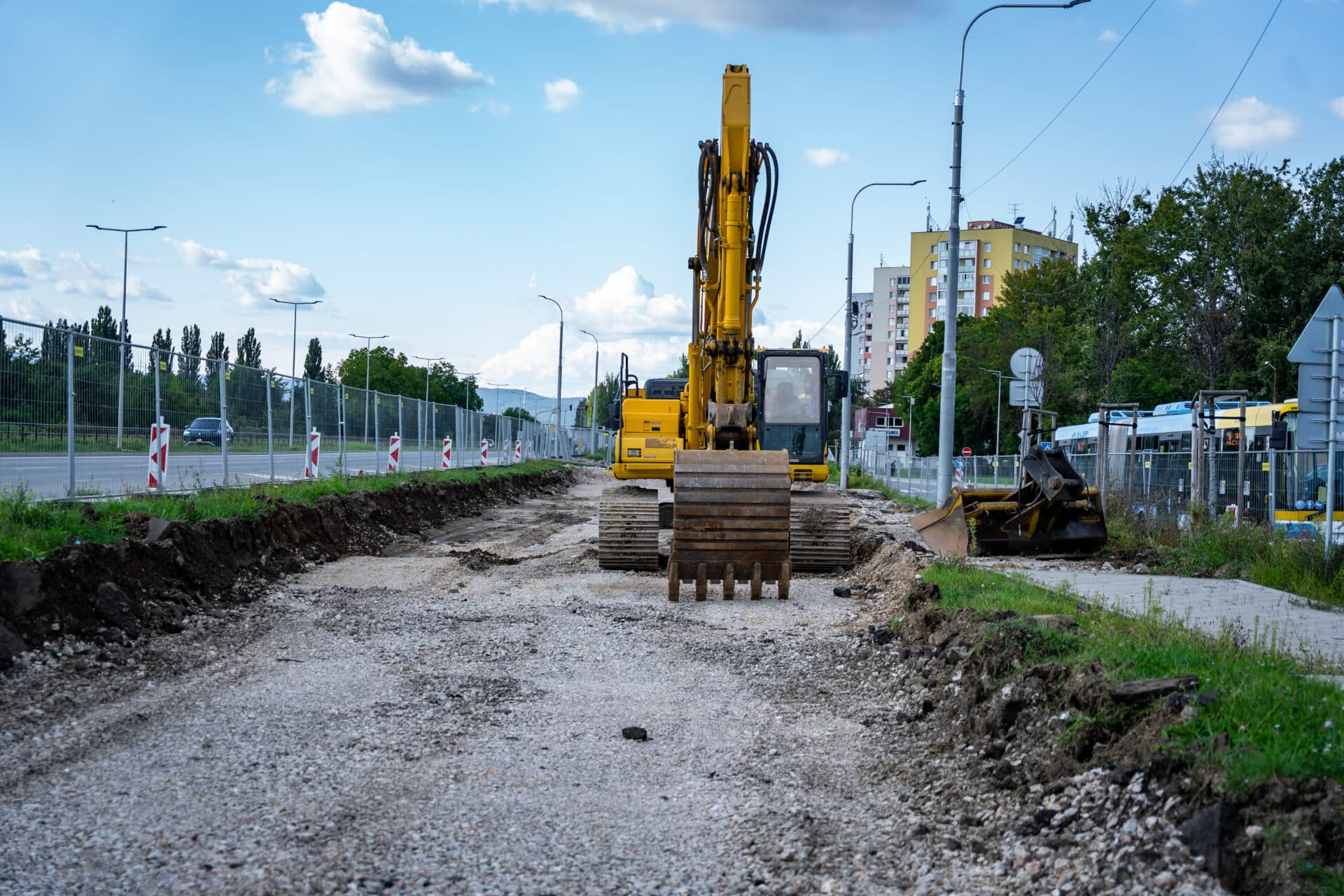 Kvôli modernizácii električkovej trate sa obmedzí doprava na Slaneckej ...