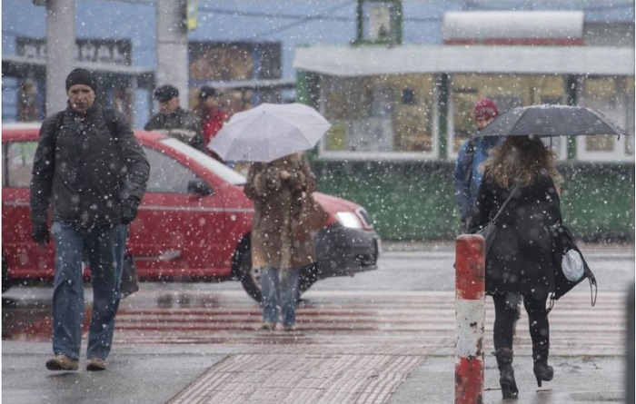 Veľká predpoveď počasia. Čaká nás zamračená obloha, dážď a sneženie